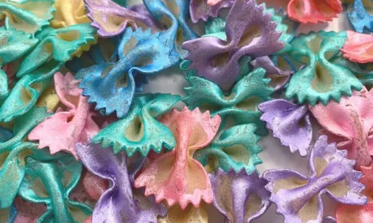 How To Dye Pasta With Acrylic Paint? | CraftersMag