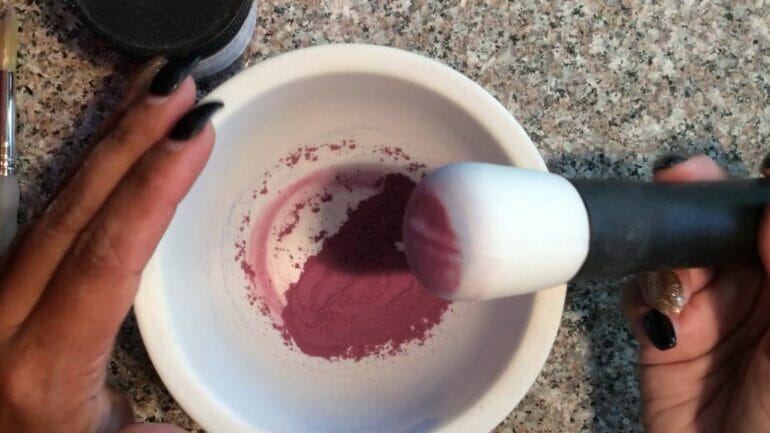 How To Use Acrylic Powder Colors? | CraftersMag